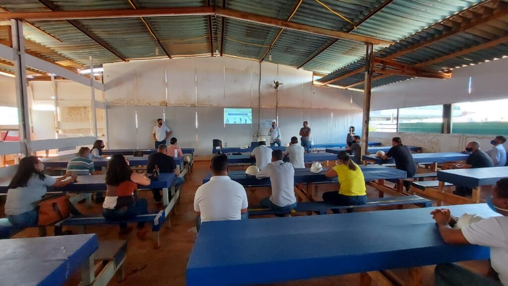 Parceria estimula fortalecimento da cadeia da construção civil - CBIC ...